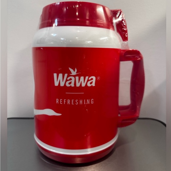 Wawa | Dining | Wawa 64oz Tumbler With Handle And Openshut Valve Brand ...